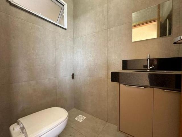 Casa para venda em Residencial Dona Margarida de 180.00m² com 3 Quartos, 1 Suite e 4 Garagens