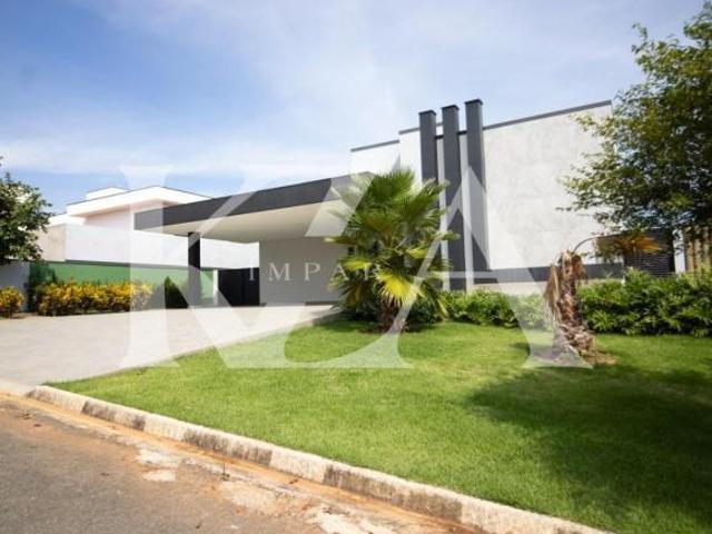 Casa para venda em Residencial Dos Lagos de 330.00m² com 4 Quartos, 1 Suite e 4 Garagens