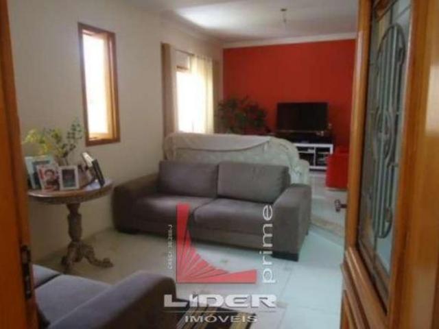 Casa para venda em Residencial Das Ilhas de 204.00m² com 3 Quartos, 1 Suite e 4 Garagens