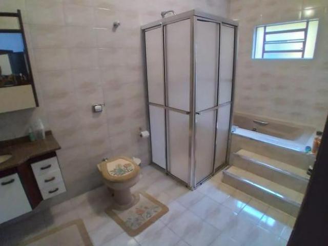 Casa para venda em Residencial E Comercial Cidade Jardim de 247.00m² com 3 Quartos, 1 Suite e 2 Gara