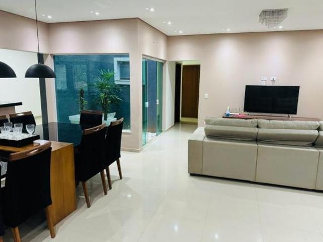Casa para venda em Residencial Ecopark de 337.00m² com 3 Quartos, 3 Suites e 4 Garagens