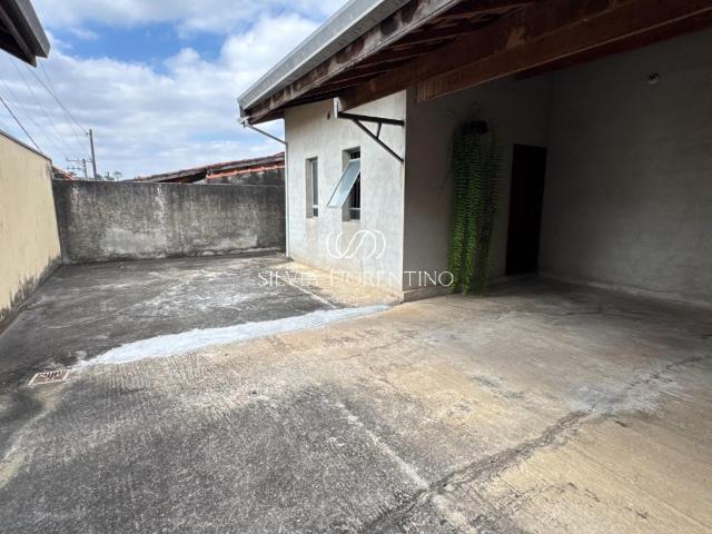 Casa para venda em Residencial Estoril em Taubaté São Paulo de 275.00m² com 2 Quartos, 1 Suíte e 4 Garagens