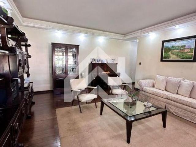 Casa para venda em Residencial Florença de 270.00m² com 3 Quartos, 1 Suite e 15 Garagens