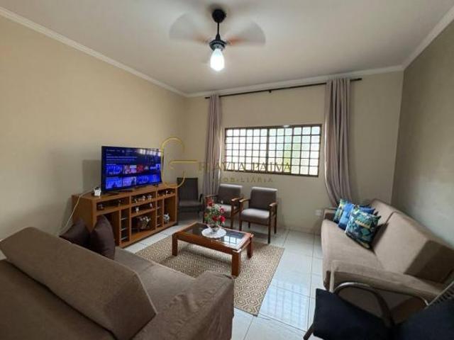 Casa para venda em Residencial Flórida de 137.00m² com 3 Quartos, 1 Suite e 4 Garagens
