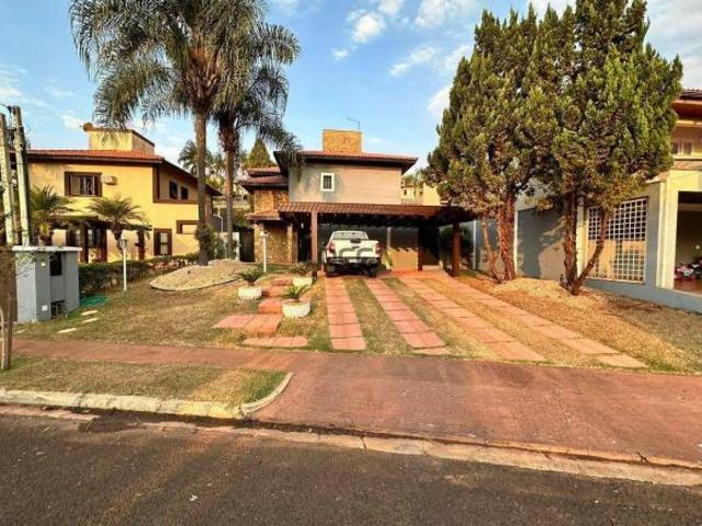 Casa para venda em Residencial Flórida de 370.00m² com 4 Quartos, 2 Suites e 4 Garagens