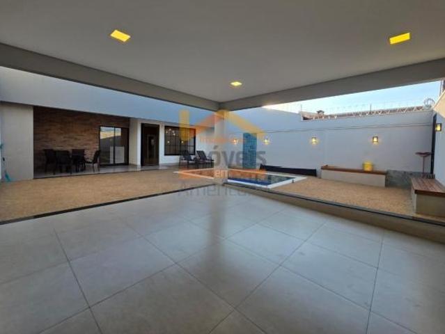 Casa para venda em Residencial Furlan de 167.48m² com 2 Quartos, 2 Suites e 4 Garagens