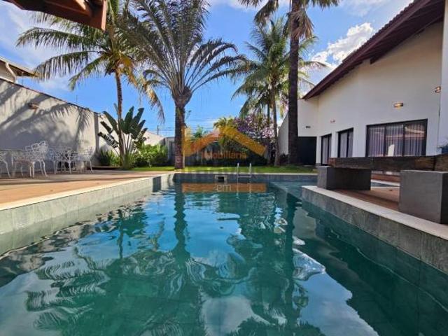 Casa para venda em Residencial Furlan de 620.00m² com 4 Quartos, 1 Suite e 2 Garagens