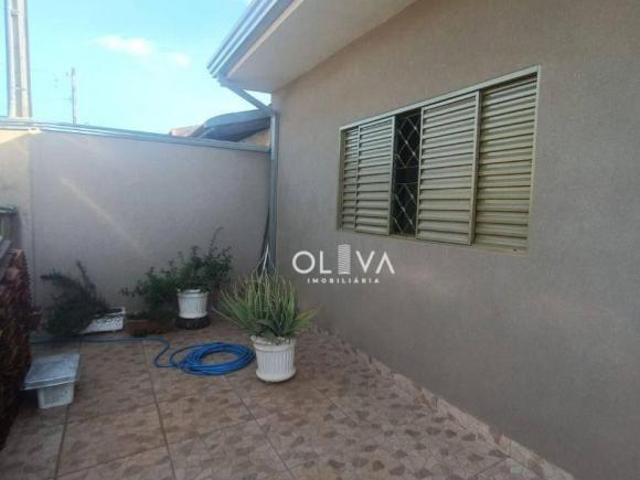 Casa para venda em Residencial Jardim Antonieta de 130.00m² com 3 Quartos, 1 Suite e 2 Garagens