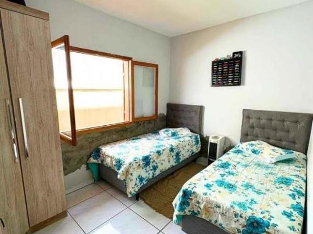 Casa para venda em Residencial Jardim Perolla de 90.00m² com 2 Quartos, 1 Suite e 2 Garagens