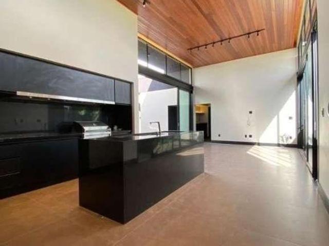 Casa para venda em Residencial Olivito de 185.00m² com 2 Quartos, 2 Suites e 2 Garagens