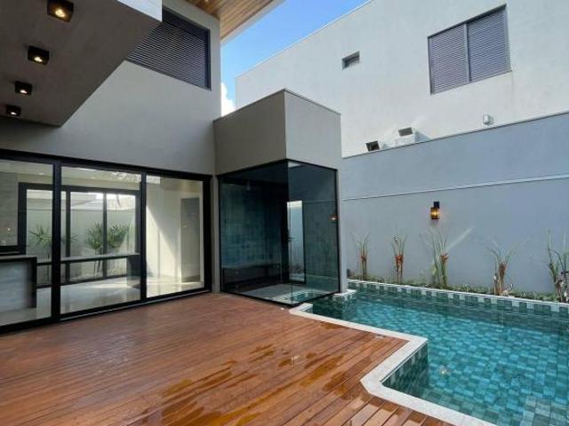 Casa para venda em Residencial Olivito de 343.00m² com 3 Quartos, 3 Suites e 4 Garagens