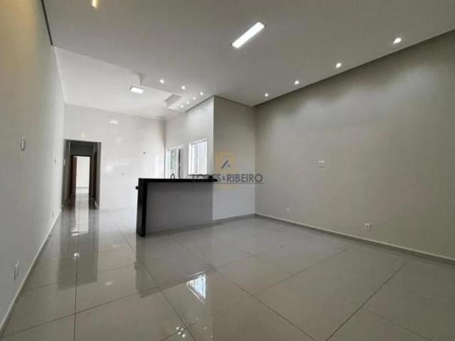 Casa para venda em Residencial Ouro Verde de 100.00m² com 2 Quartos, 1 Suite e 2 Garagens