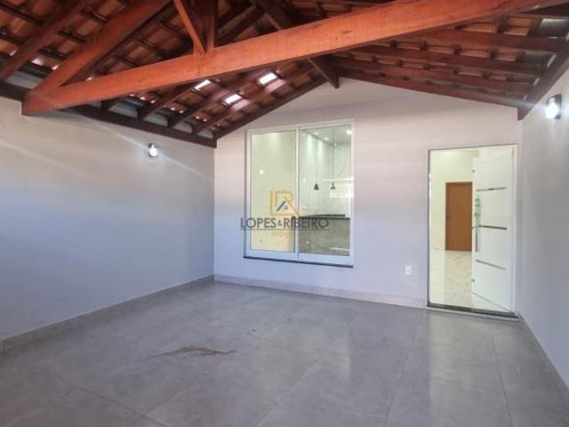 Casa para venda em Residencial Ouro Verde de 100.00m² com 2 Quartos, 1 Suite e 2 Garagens