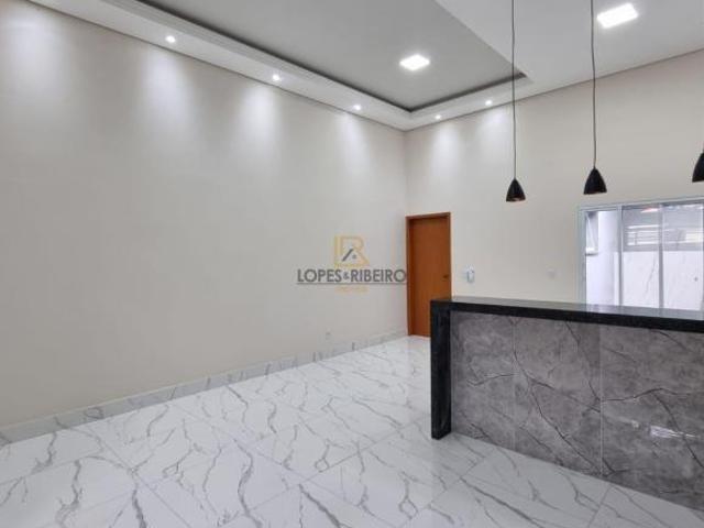 Casa para venda em Residencial Ouro Verde de 100.00m² com 2 Quartos, 1 Suite e 2 Garagens