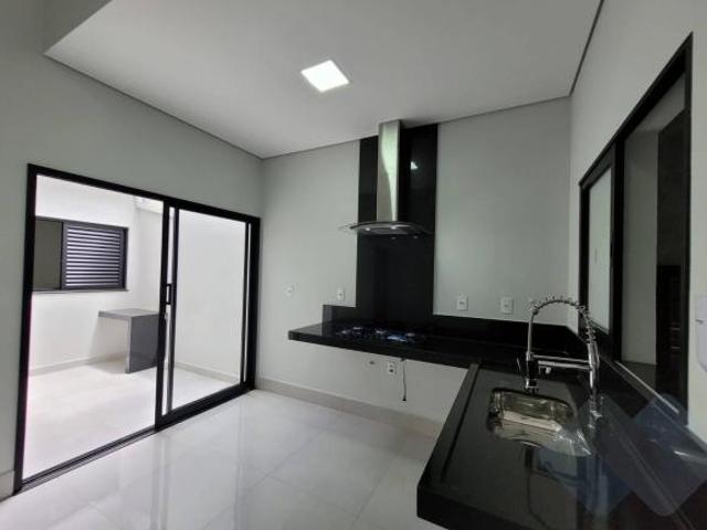 Casa para venda em Residencial Ouro Verde de 110.00m² com 2 Quartos, 1 Suite e 2 Garagens