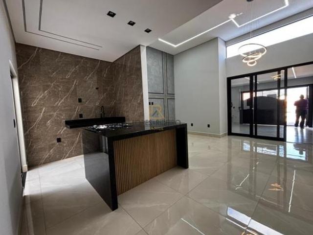 Casa para venda em Residencial Ouro Verde de 110.00m² com 3 Quartos, 1 Suite e 2 Garagens