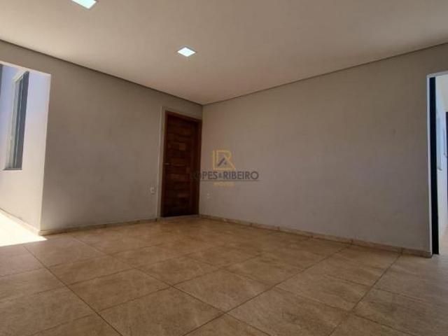 Casa para venda em Residencial Ouro Verde de 127.00m² com 3 Quartos, 1 Suite e 2 Garagens
