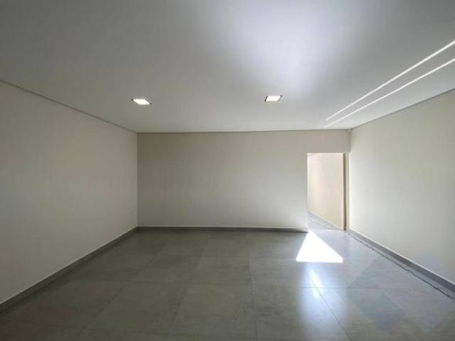 Casa para venda em Residencial Ouro Verde de 198.00m² com 3 Quartos, 1 Suite e 2 Garagens