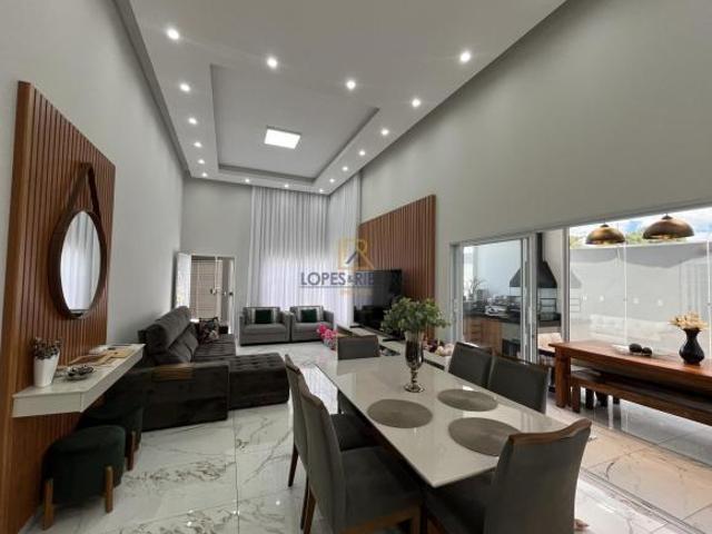 Casa para venda em Residencial Ouro Verde de 200.00m² com 3 Quartos, 1 Suite e 3 Garagens