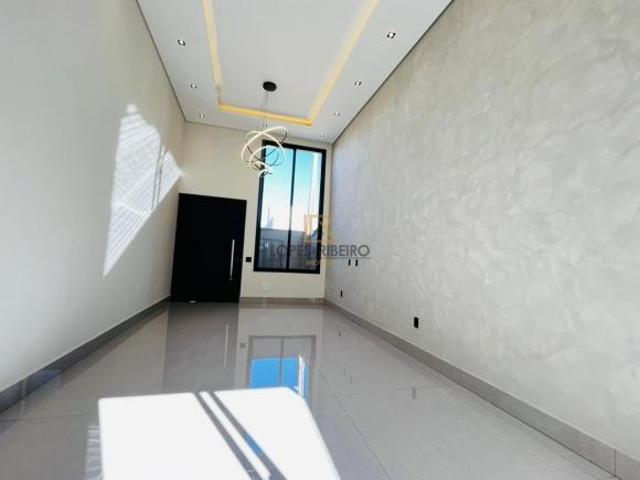 Casa para venda em Residencial Ouro Verde de 220.00m² com 3 Quartos, 1 Suite e 2 Garagens