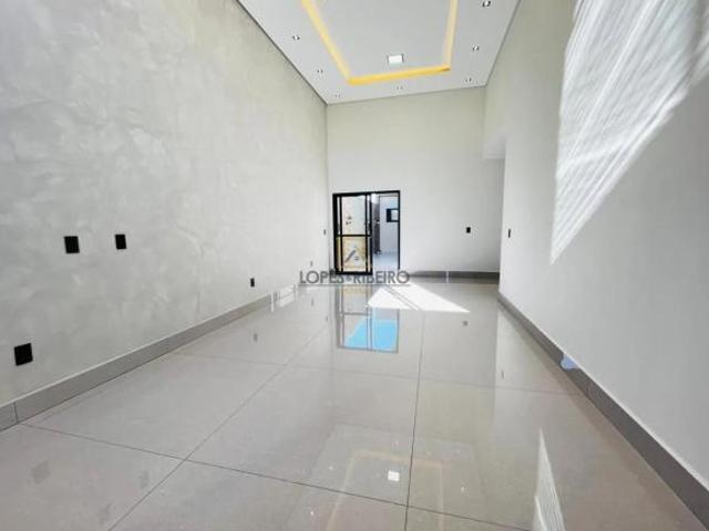 Casa para venda em Residencial Ouro Verde de 220.00m² com 3 Quartos, 1 Suite e 2 Garagens