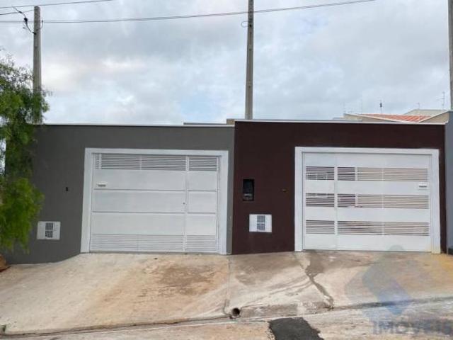 Casa para venda em Residencial Lívia de 62.00m² com 2 Quartos, 1 Suite e 2 Garagens