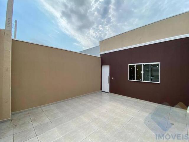 Casa para venda em Residencial Lívia de 62.00m² com 2 Quartos, 1 Suite e 2 Garagens
