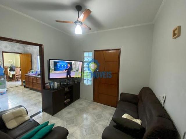 Casa para venda em Residencial Monte Líbano de 154.59m² com 3 Quartos, 1 Suite e 2 Garagens