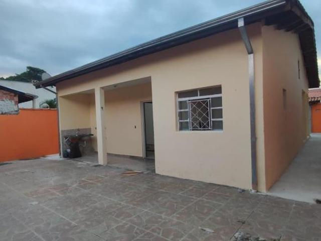 Casa para venda em Residencial Mantiqueira de 230.00m² com 3 Quartos e 3 Garagens