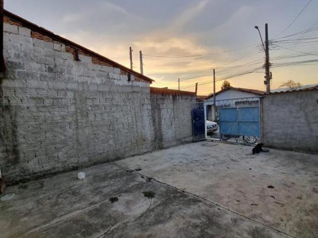 Casa para venda em Residencial Mantiqueira de 70.00m² com 1 Quarto e 4 Garagens