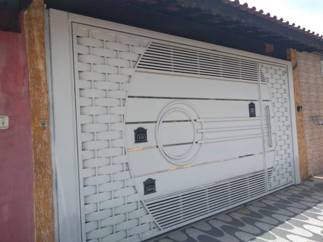 Casa para venda em Residencial Mantiqueira em Pindamonhangaba São Paulo de 112.00m² com 2 Quartos, 1 Suíte e 2 Garagens