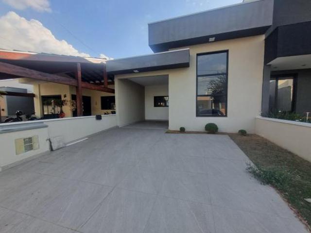 Casa para venda em Residencial Maricá de 120.00m² com 3 Quartos, 1 Suite e 2 Garagens