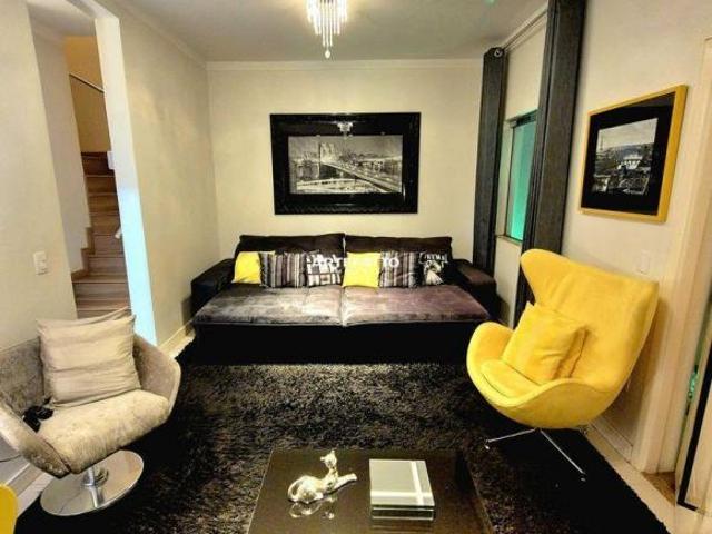 Casa para venda em Residencial San Diego de 212.00m² com 3 Quartos, 2 Suites e 2 Garagens