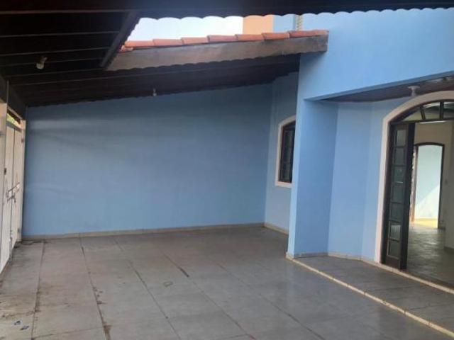 Casa para venda em Residencial Santo Antônio de 157.98m² com 2 Quartos, 2 Suites e 3 Garagens