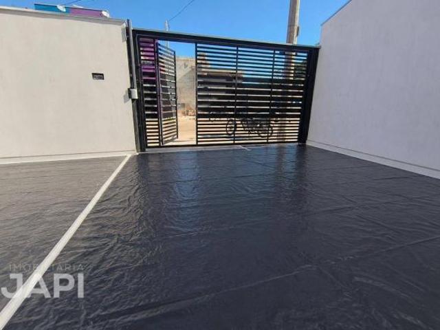 Casa para venda em Residencial Santa Giovana de 93.00m² com 3 Quartos, 1 Suite e 2 Garagens