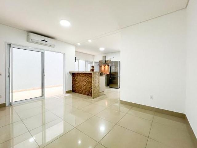 Casa para venda em Residencial Santa Giovana de 156.00m² com 3 Quartos, 1 Suite e 2 Garagens