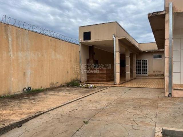 Casa para venda em Residencial Santa Luzia de 250.00m² com 2 Quartos e 2 Garagens