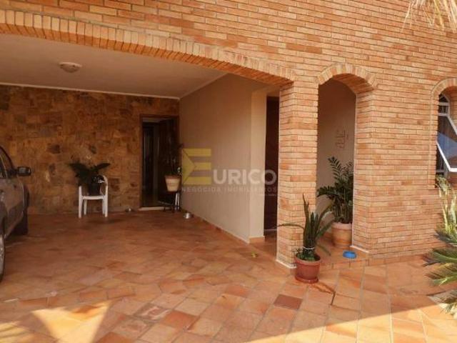 Casa para venda em RESIDENCIAL SANTA MARIA de 232.00m² com 3 Quartos, 1 Suite e 4 Garagens