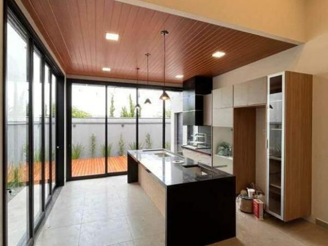 Casa para venda em Residencial Portal do Lago de 170.00m² com 3 Quartos, 3 Suites e 4 Garagens