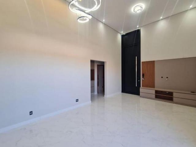Casa para venda em Residencial Portal do Lago de 170.63m² com 3 Quartos, 3 Suites e 4 Garagens