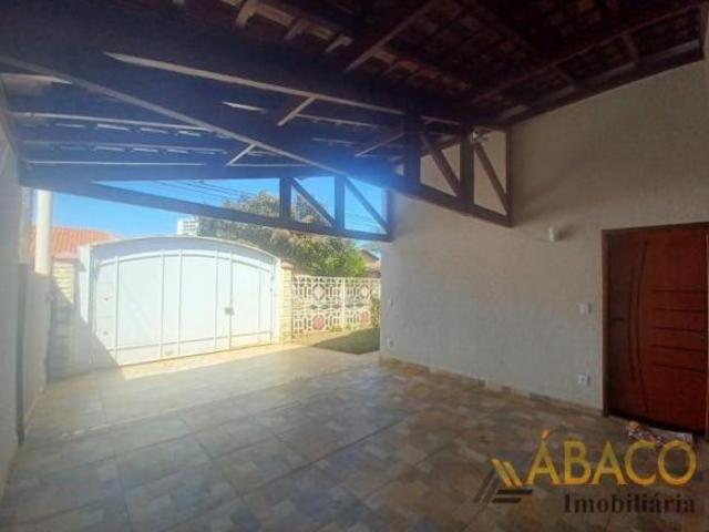 Casa para venda em Residencial Paraty de 180.00m² com 4 Quartos, 1 Suite e 2 Garagens