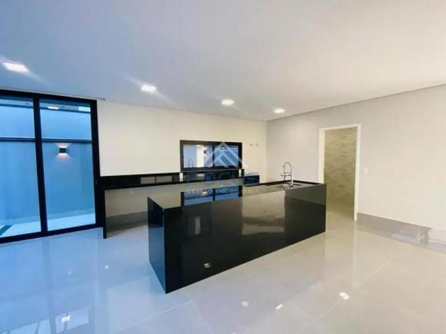 Casa para venda em Residencial Pecan de 172.00m² com 3 Quartos, 1 Suite e 2 Garagens