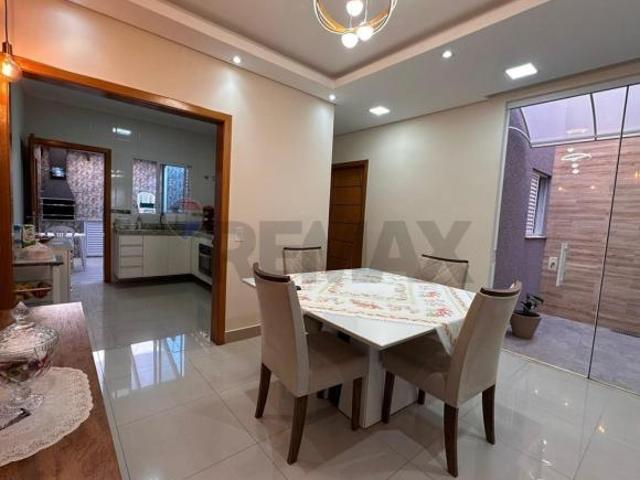 Casa para venda em Residencial Piemonte de 119.00m² com 3 Quartos, 1 Suite e 2 Garagens