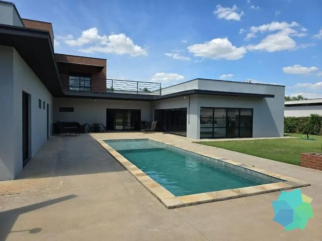 Casa para venda em Residencial Primavera em Salto São Paulo de 500.00m² com 5 Quartos, 3 Suítes e 4 Garagens