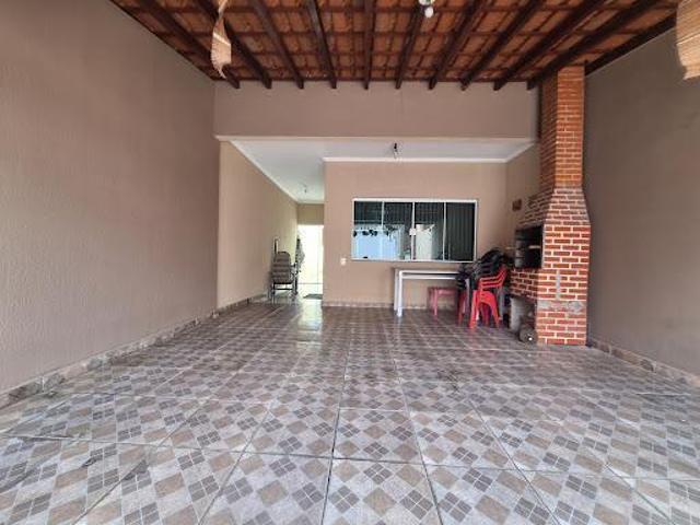 Casa para venda em Residencial Vale Das Nogueiras de 117.00m² com 3 Quartos e 2 Garagens