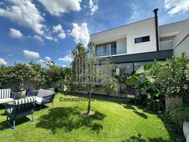 Casa para venda em RESIDENCIAL VIVENDA DAS PITANGUEIRAS de 205.00m² com 3 Quartos, 1 Suite e 4 Garag