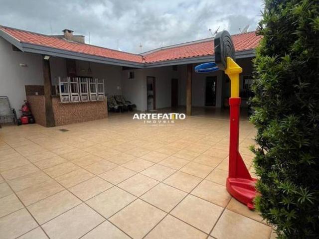 Casa para venda em Residencial Zanetti de 180.00m² com 2 Quartos, 1 Suite e 4 Garagens