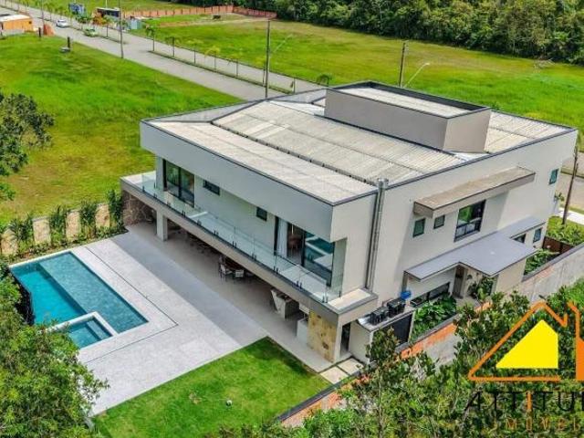 Casa para venda em Riviera de 600.00m² com 7 Quartos, 7 Suites e 9 Garagens