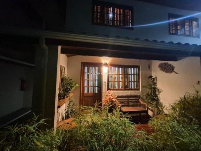 Casa para venda em Riviera de 72.00m² com 2 Quartos, 1 Suite e 1 Garagem