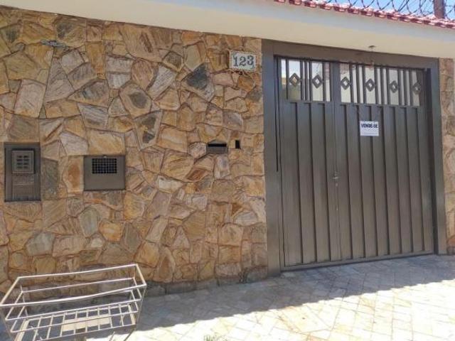 Casa para Venda em Ribeirão Preto, Sumarezinho, 2 dormitórios, 1 suíte, 1 banheiro, 2 vagas